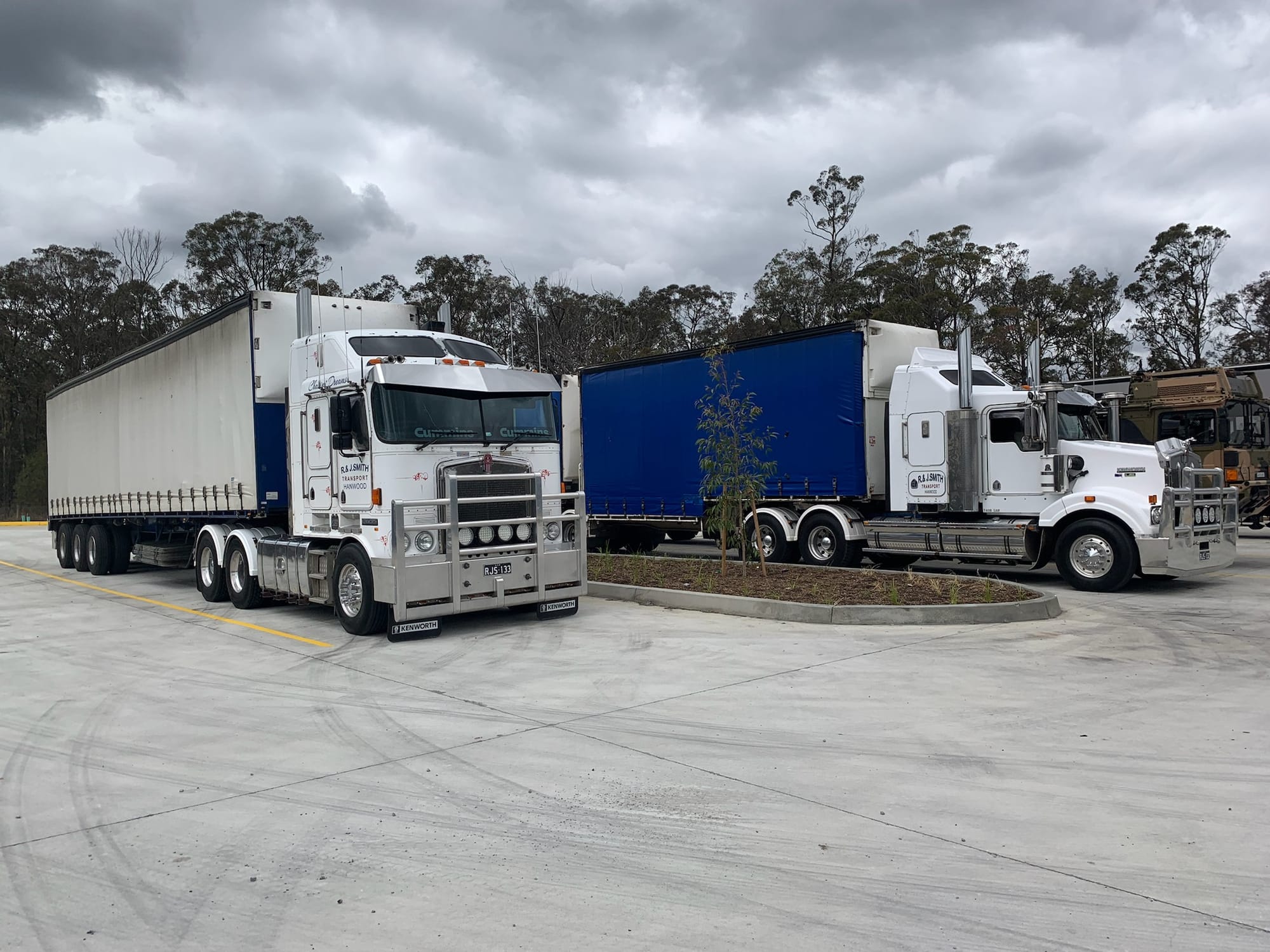 R & J Smith Transport - Efficient Logistics Solutions