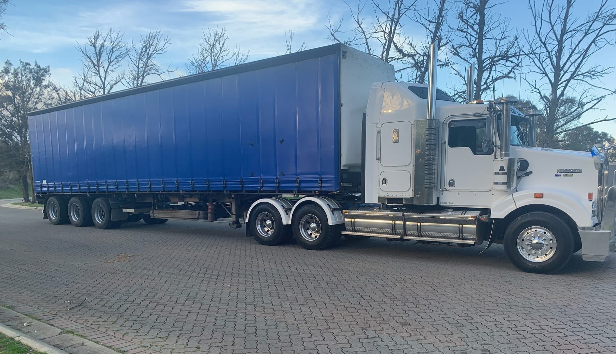 R & J Smith Transport - Efficient Logistics Solutions