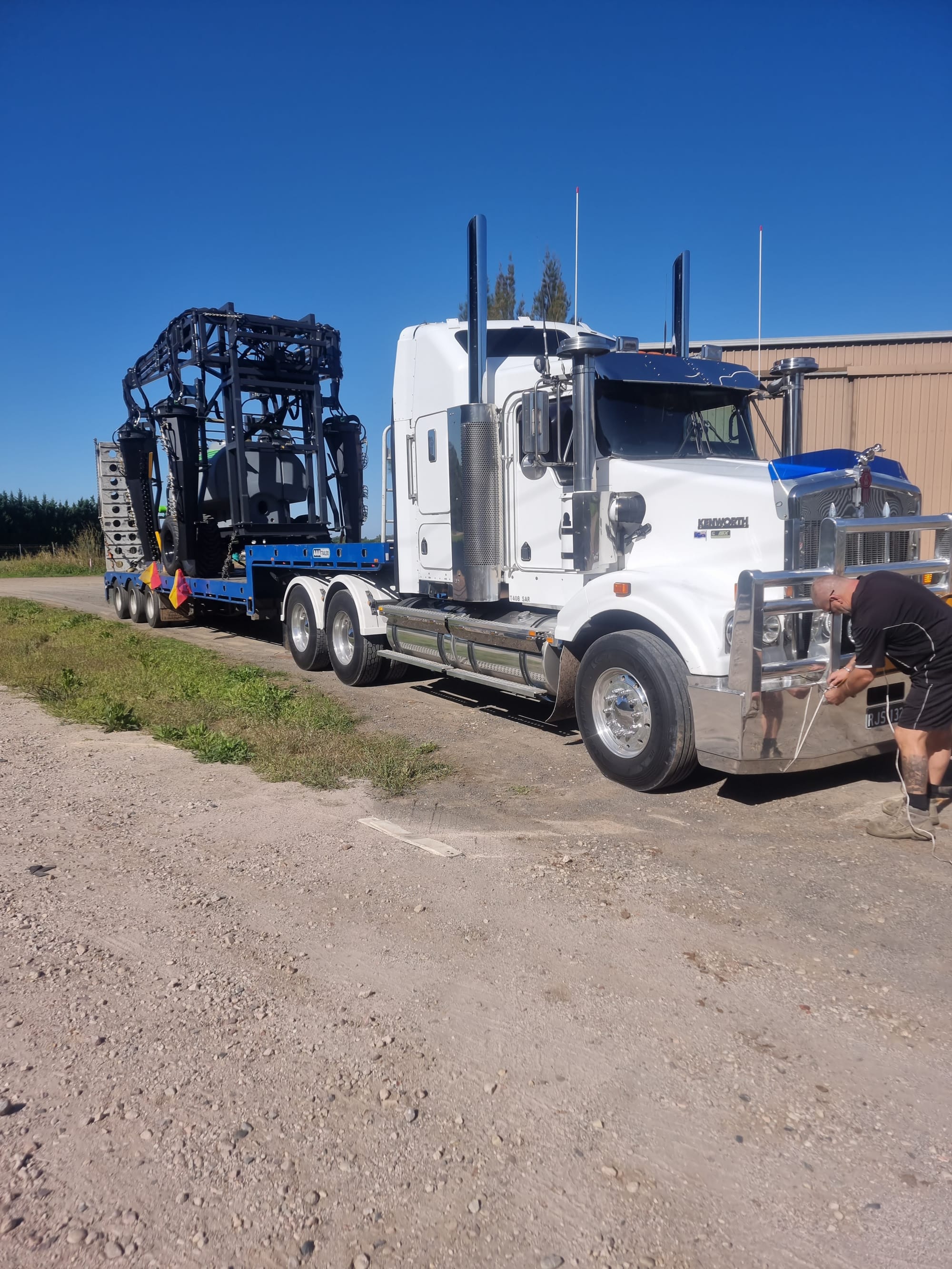 R & J Smith Transport - Efficient Logistics Solutions