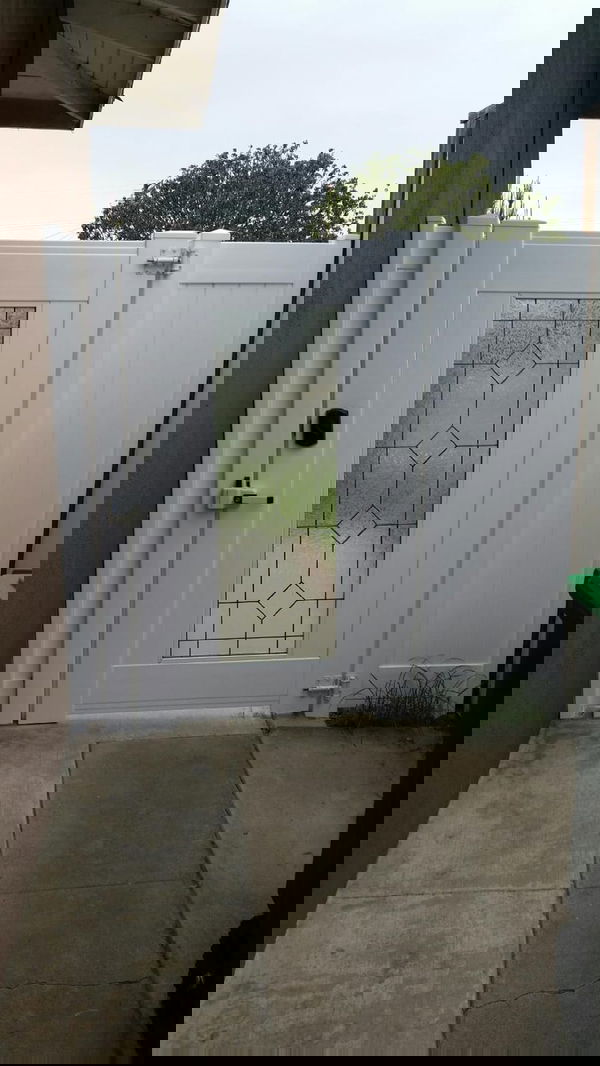 Custom Vinyl Gates - Our custom vinyl gates are made to order to fit a ...